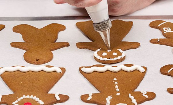 Rose Levy Beranbaum's Royal Icing for Gingerbread Folks · Faith ...
